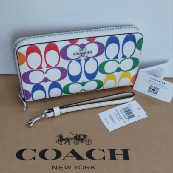 Coach | Bags | Nwt Coach Long Zip Around Wallet In Signature Canvas ...